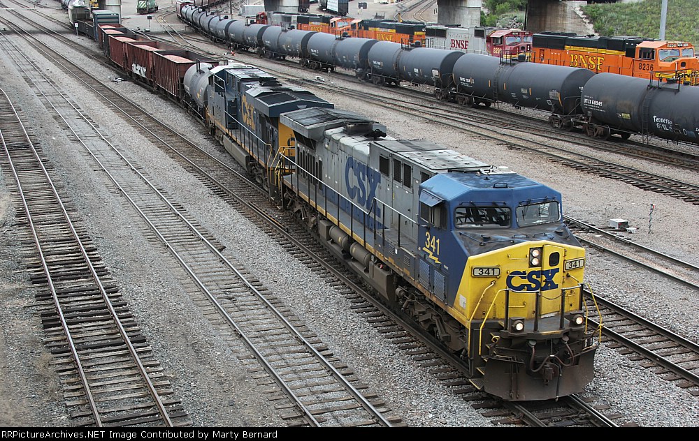 CSX 341 Departing BNSF Northtown Yard Headed South